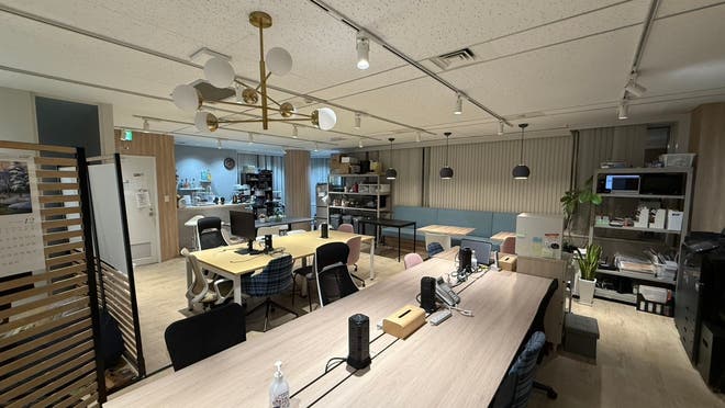 【西新宿五丁目駅 徒歩2分】バーカウンター/キッチン付き35名イベントスペースの写真2