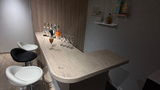 【西新宿五丁目駅 徒歩2分】バーカウンター/キッチン付き35名イベントスペースの写真3