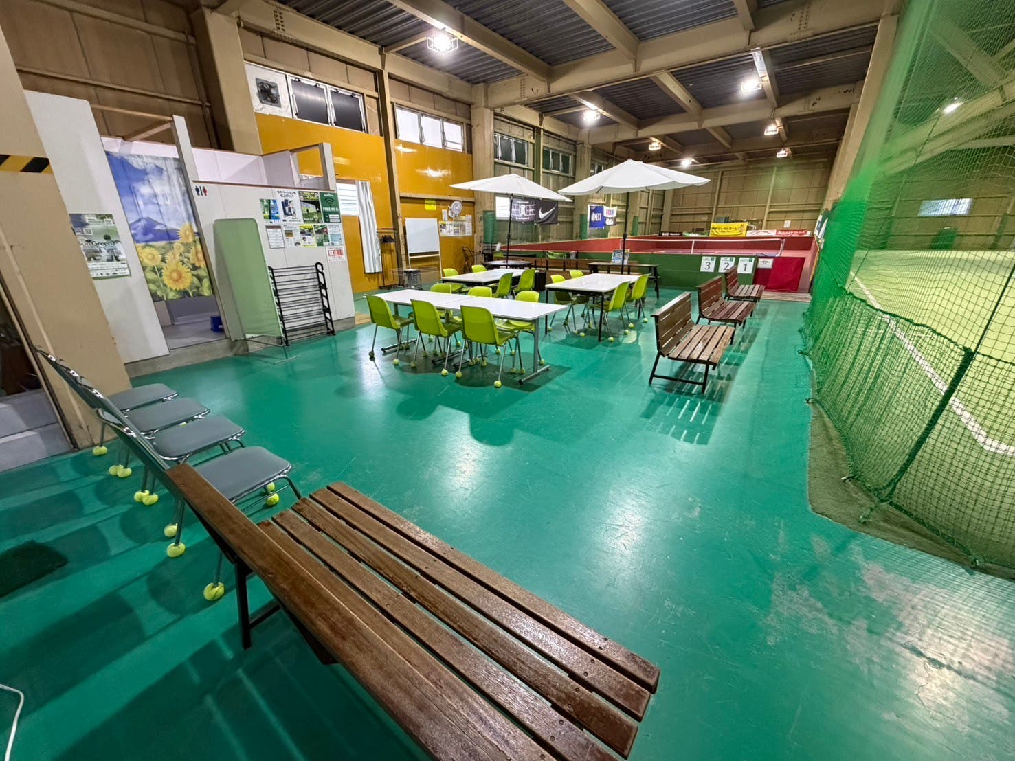 京都市伏見区・長岡京市・向日市からのアクセス抜群！完全屋内フットサルコートで雨天中止の心配なく楽しめます！の写真4