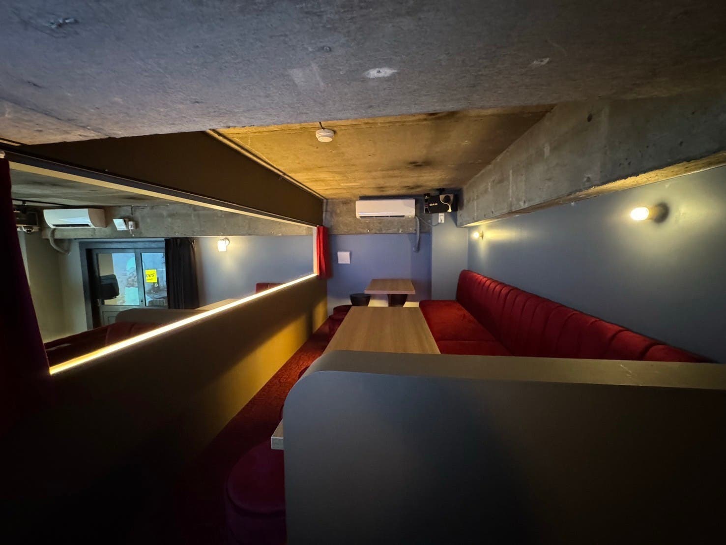 六本木の隠れ家シアター型カラオケバースペース／音と映像で“表現”が生まれる没入型イベント空間の写真12