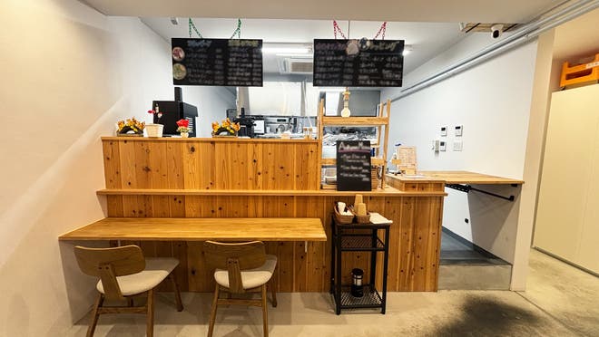 【中崎町駅・天神橋筋六丁目駅から8分】カフェスペース貸切。高速Wi-Fi完備、個展/撮影/勉強会など/ノスタルジーなスペースの写真9