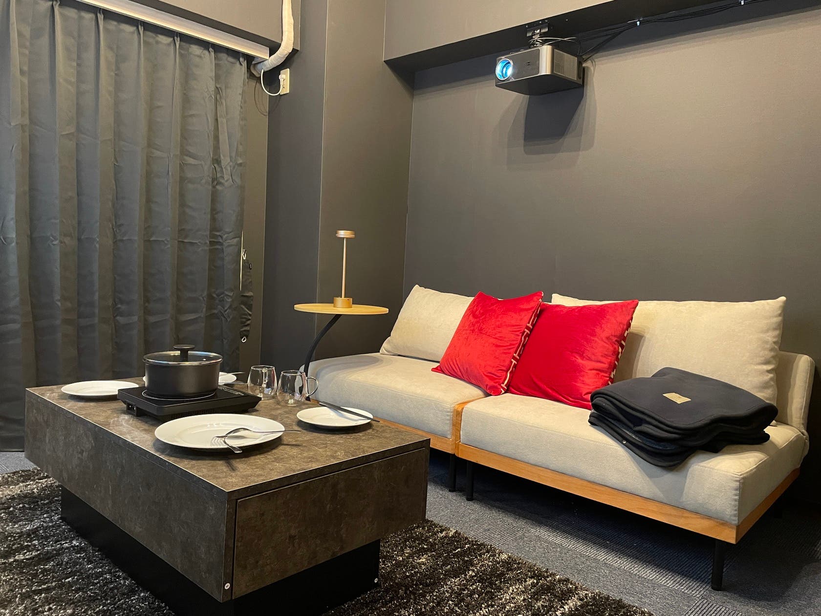 スペモ🎬駅徒歩０分🚶‍♀️プロジェクター🎦スクリーン🎞️映画鑑賞🍿ゲーム🎮️デート💖816_CINEMA福岡天神の写真5