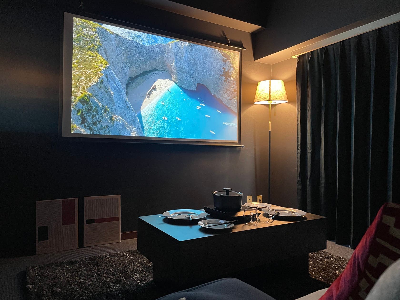 スペモ🎬駅徒歩０分🚶‍♀️プロジェクター🎦スクリーン🎞️映画鑑賞🍿ゲーム🎮️デート💖816_CINEMA福岡天神の写真1