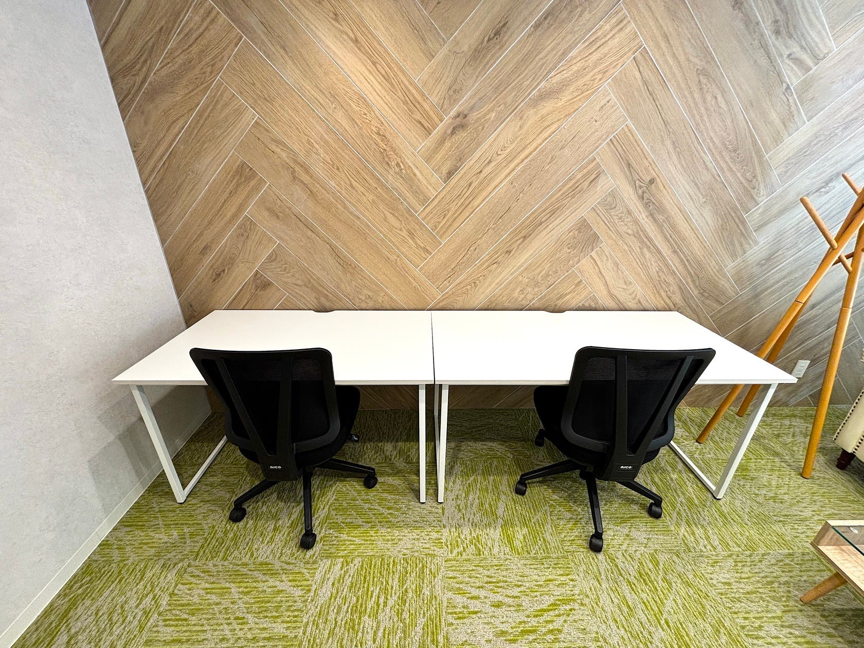 Room4【いつでも快適オフィス】受付スタッフ常駐/ゆったりソファ/最大2名/Wi-Fi完備/の写真2