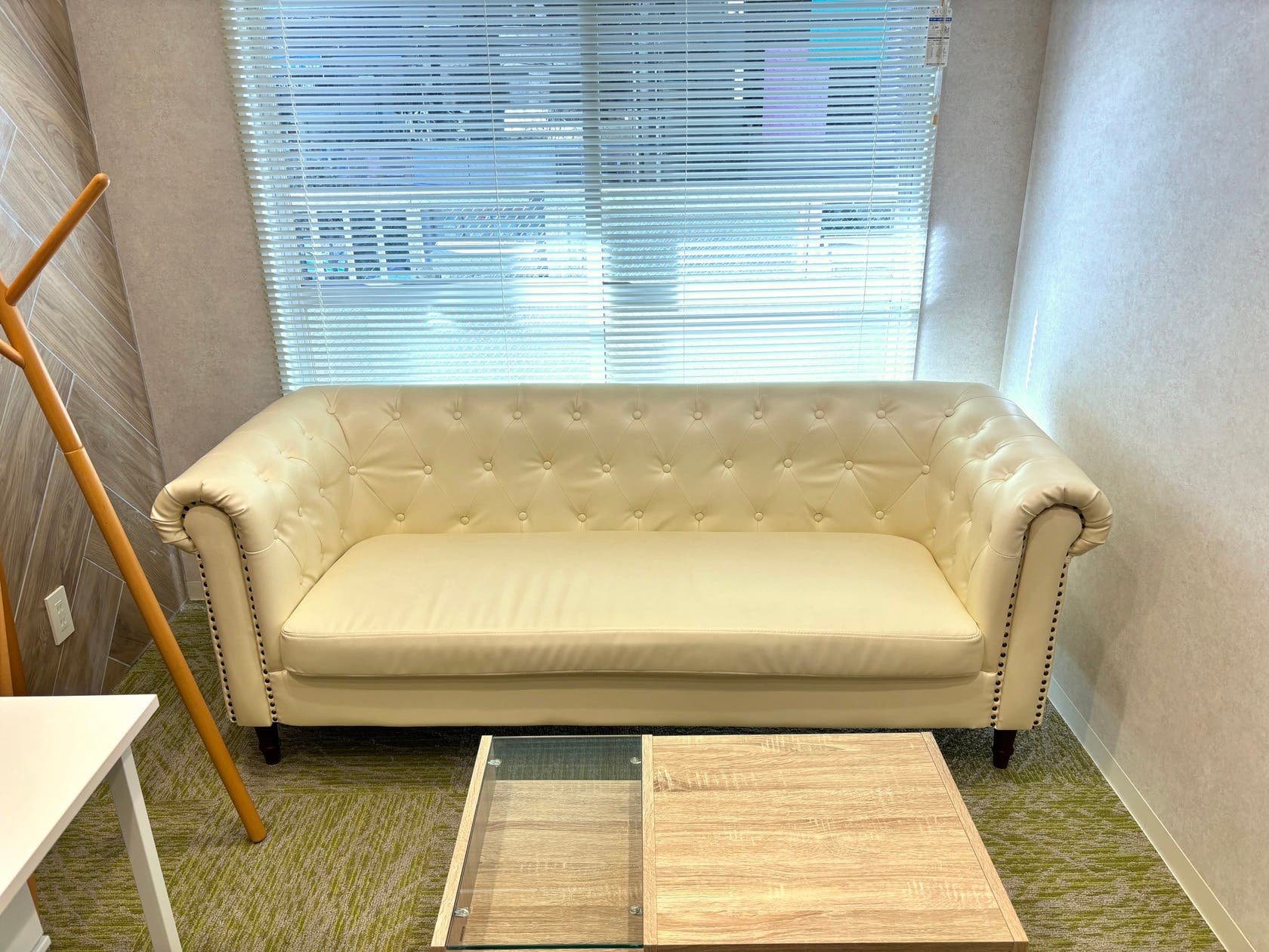 Room4【いつでも快適オフィス】受付スタッフ常駐/ゆったりソファ/最大2名/Wi-Fi完備/の写真3