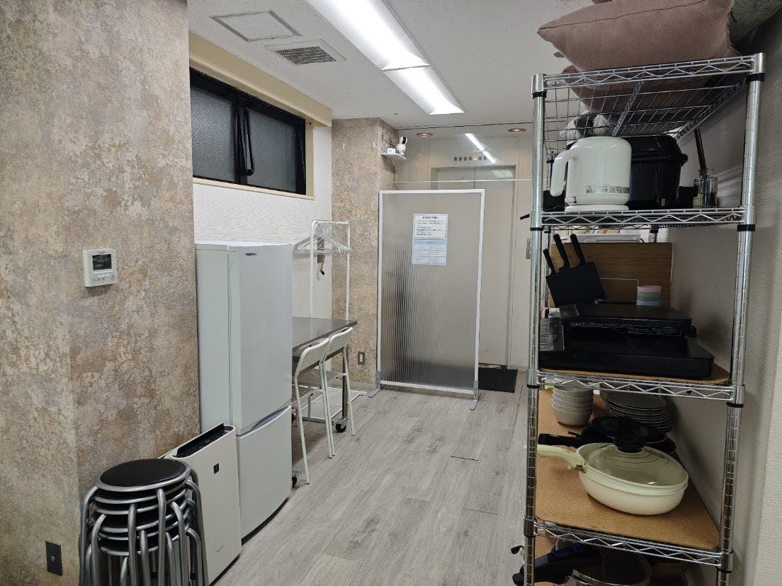 新宿御苑前駅徒歩4分 広々としたパーティルーム 💛女子会💚推し活💗 📺55インチ大型テレビの写真5