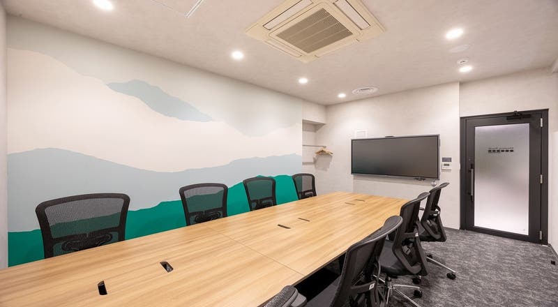 【熊本市電 花畑町電停徒歩1分】　BIZcomfort熊本城前８名用会議室