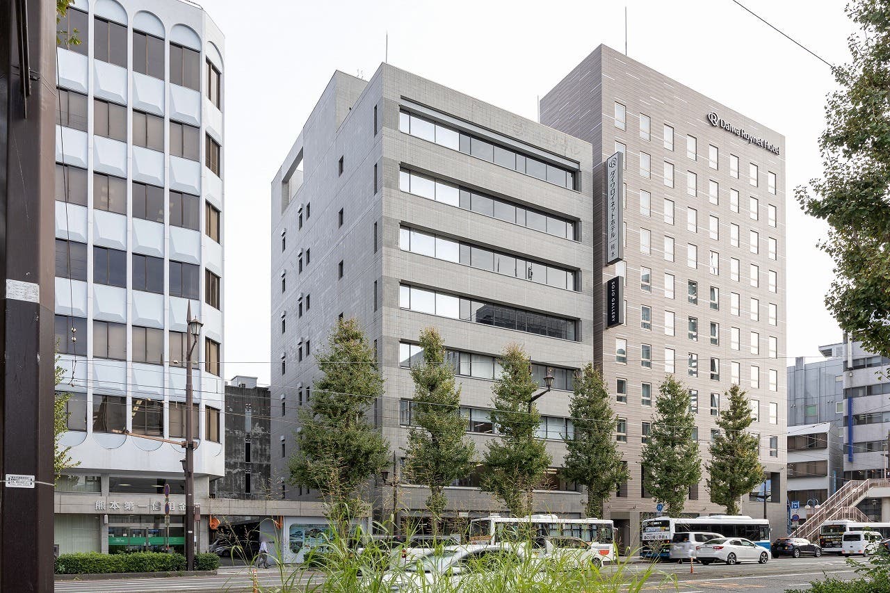 【熊本市電 花畑町電停徒歩1分】　BIZcomfort熊本城前８名用会議室の写真3