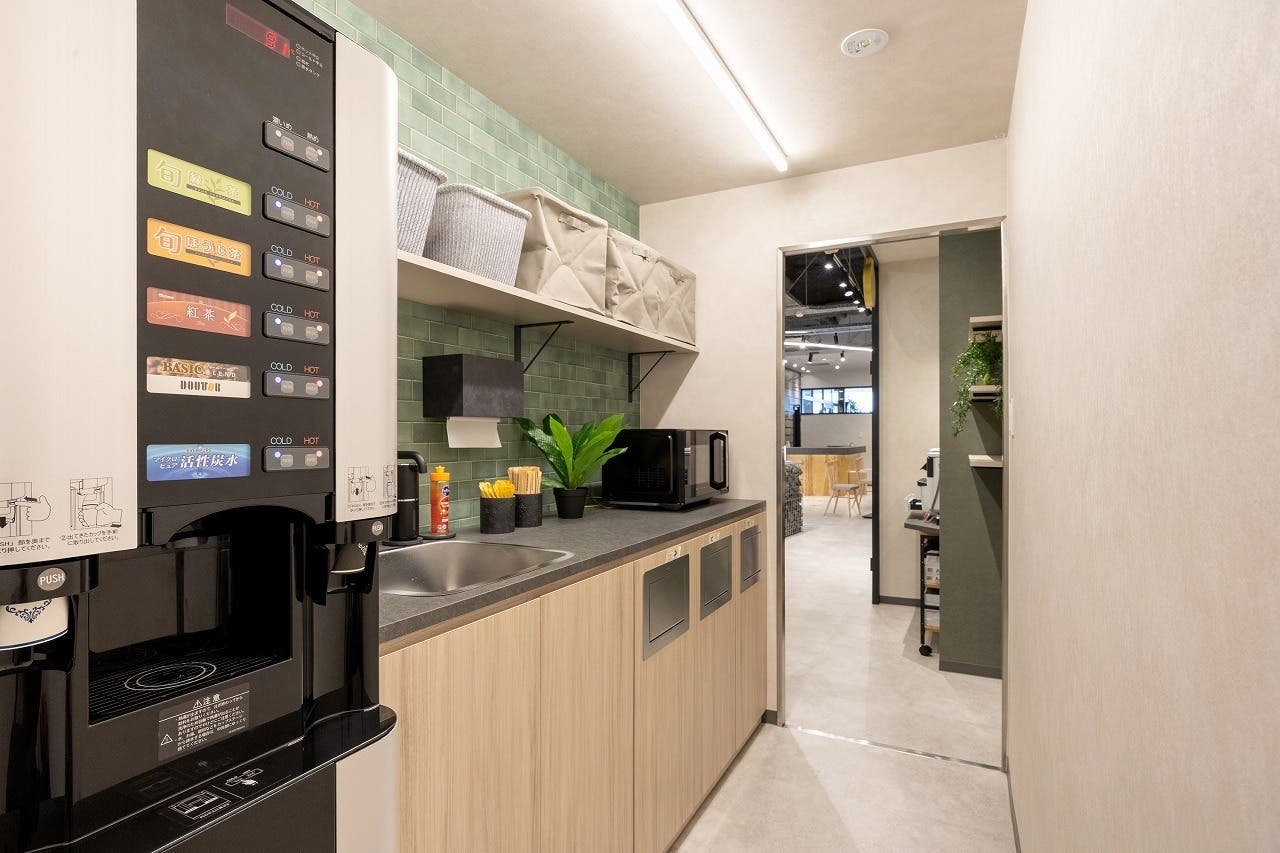 【熊本市電 花畑町電停徒歩1分】　BIZcomfort熊本城前８名用会議室の写真8