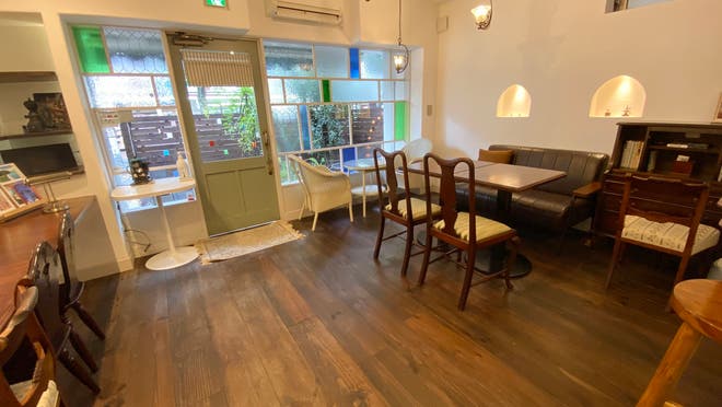 中央線国立駅から徒歩8分 | カフェレンタルスペース 交流会・ミーティング・セミナー・ワークショップなど・撮影は家具移動可能の写真1