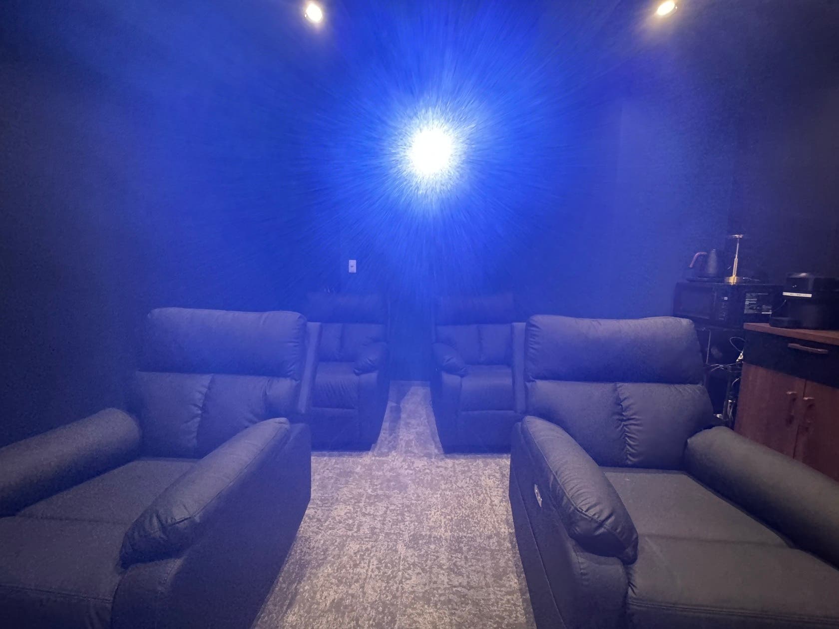 スペモシネマ🎬駅徒歩4分🚶‍♀️ゴミ無料🆓プロジェクター🎥デート💓映画鑑賞🎬774_SpemoCINEMA西船橋の写真7