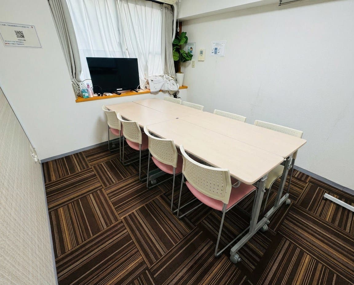 ☆TSUBAKI横浜☆　明るく静かなスペース★安定高速光回線WiFi　★テレワーク・Web会議・動画撮影最適、施術、マッサージの写真1