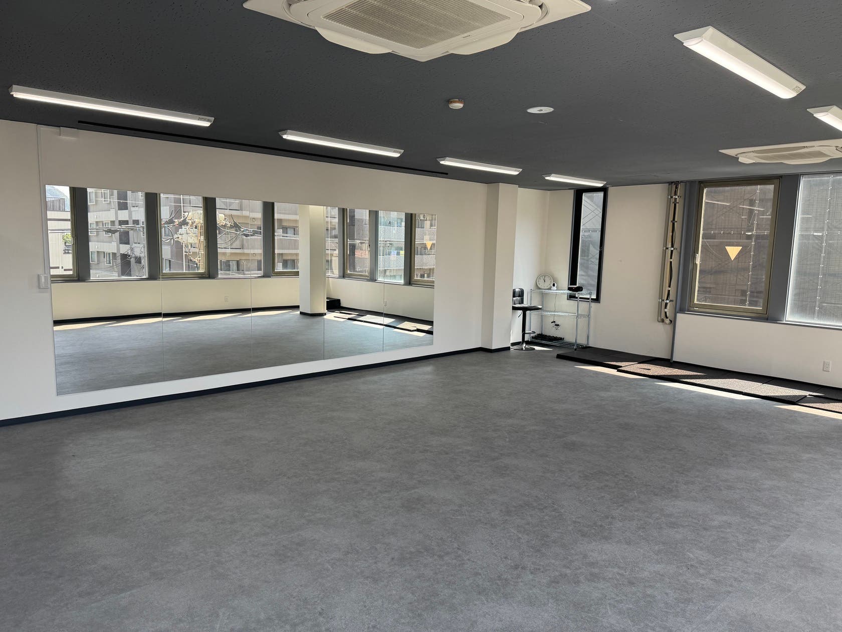 「１時間６００円〜」平塚駅から徒歩５分のダンス演劇楽器演奏なんでもOK!レンタルスタジオ【ショート、YouTube動画撮影OK】の写真5