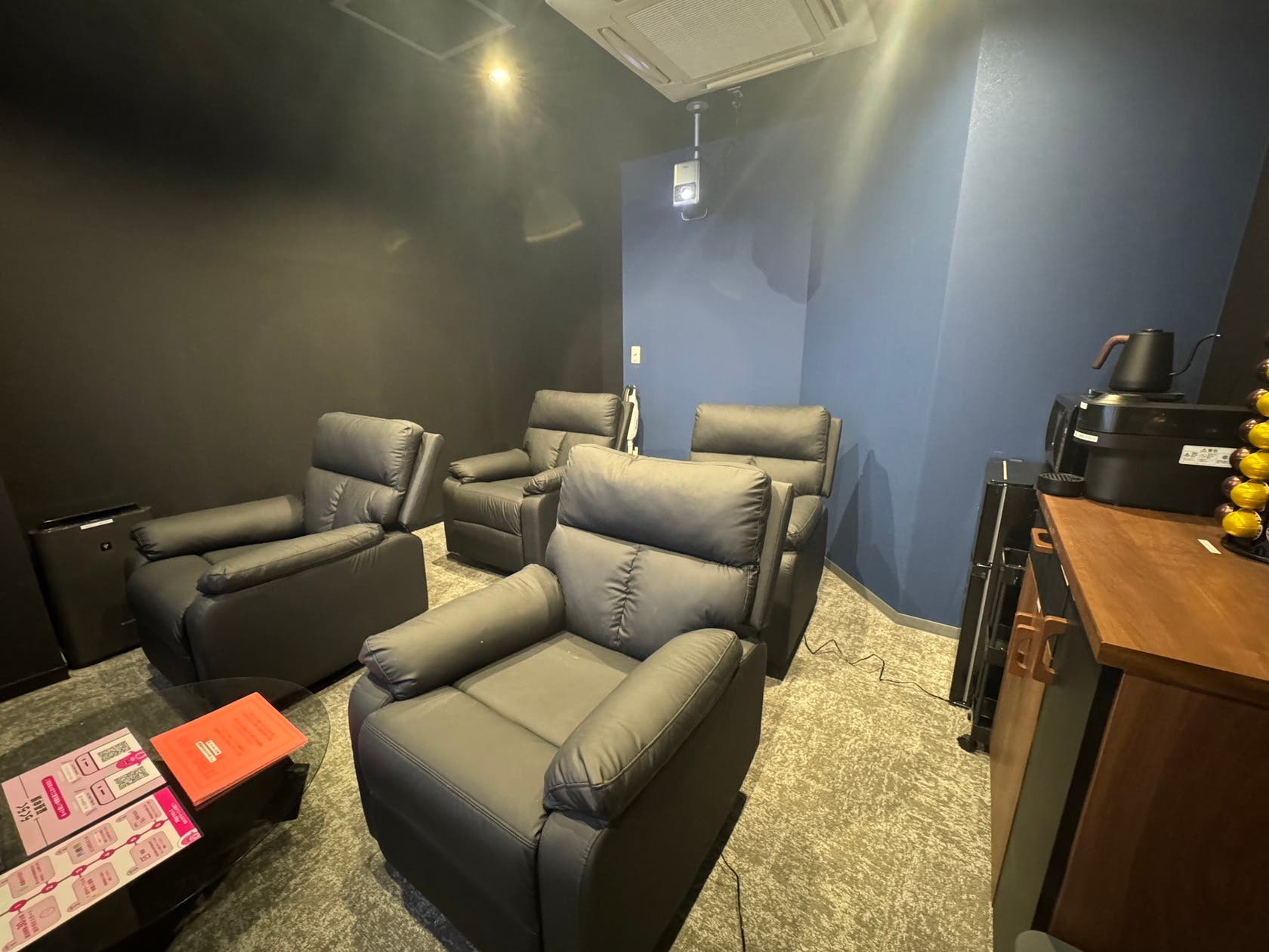 スペモシネマ🎬駅徒歩4分🚶‍♀️ゴミ無料🆓プロジェクター🎥デート💓映画鑑賞🎬774_SpemoCINEMA西船橋の写真5