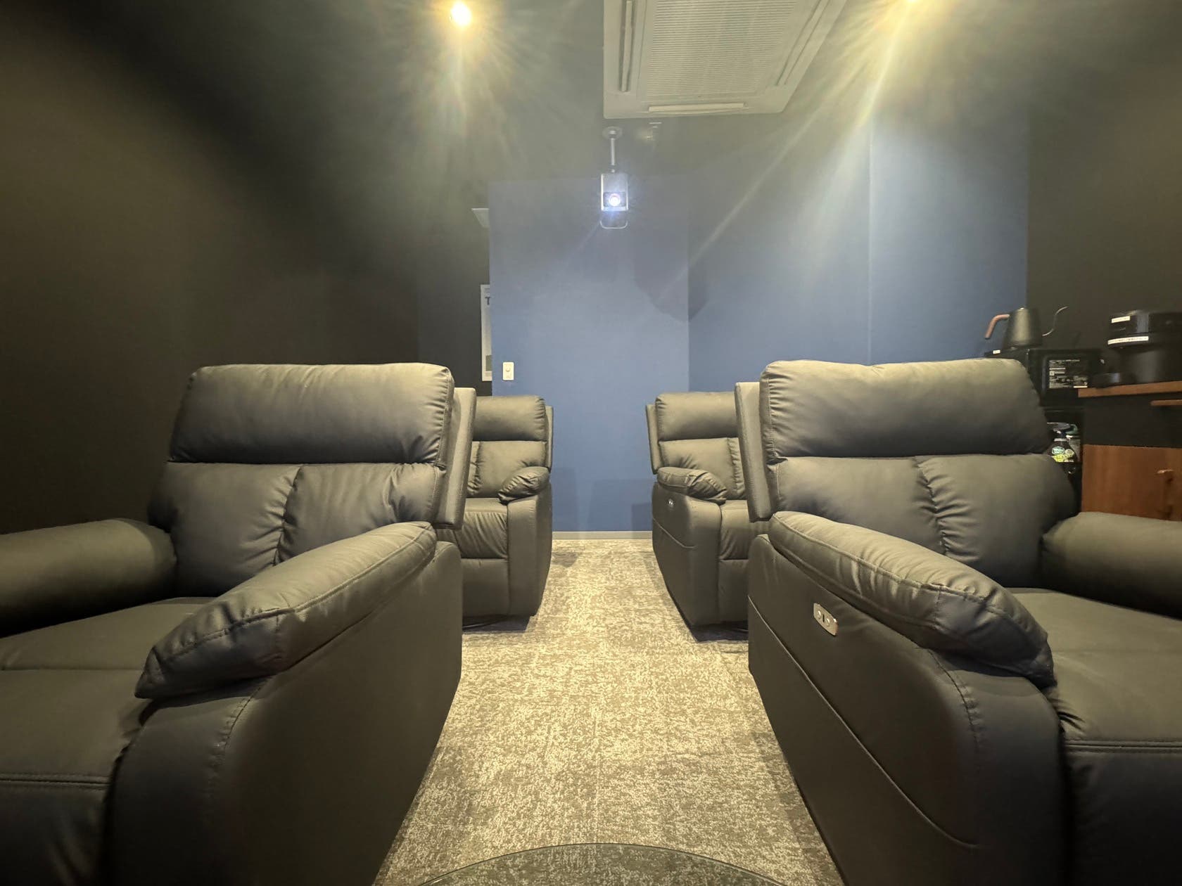 スペモシネマ🎬駅徒歩4分🚶‍♀️ゴミ無料🆓プロジェクター🎥デート💓映画鑑賞🎬774_SpemoCINEMA西船橋の写真6