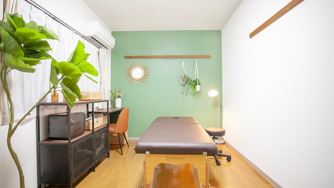 【NEW OPEN】シックで落ち着いた空間で特別な時間をの写真2