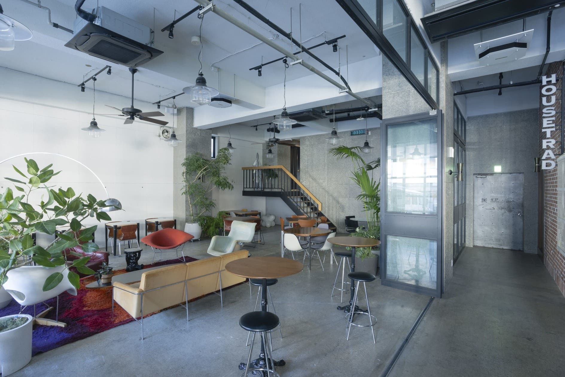 【中目黒駅】から徒歩６分、開場広さ１００㎡、100人収容可能（撮影・セミナー・展示会・パーティーなどに）の写真7