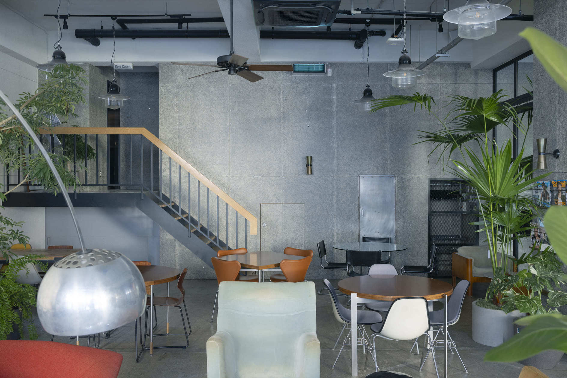 【中目黒駅】から徒歩６分、開場広さ１００㎡、100人収容可能（撮影・セミナー・展示会・パーティーなどに）の写真8