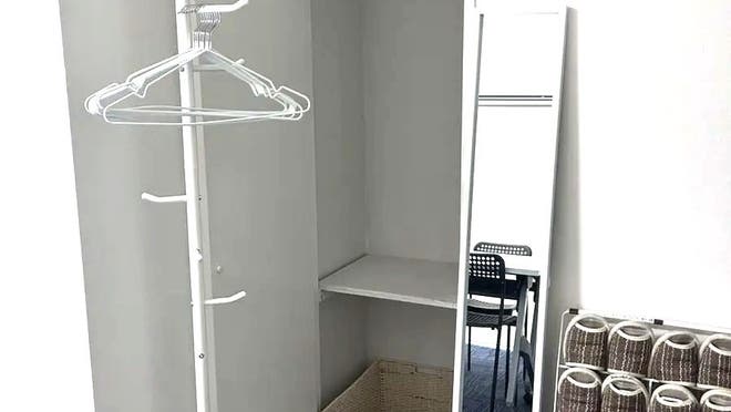 新宿高島屋からすぐ!気軽に24時間使えるシンプルなレンタルスペース・電子タバコ可・施術ベッド有りの写真17