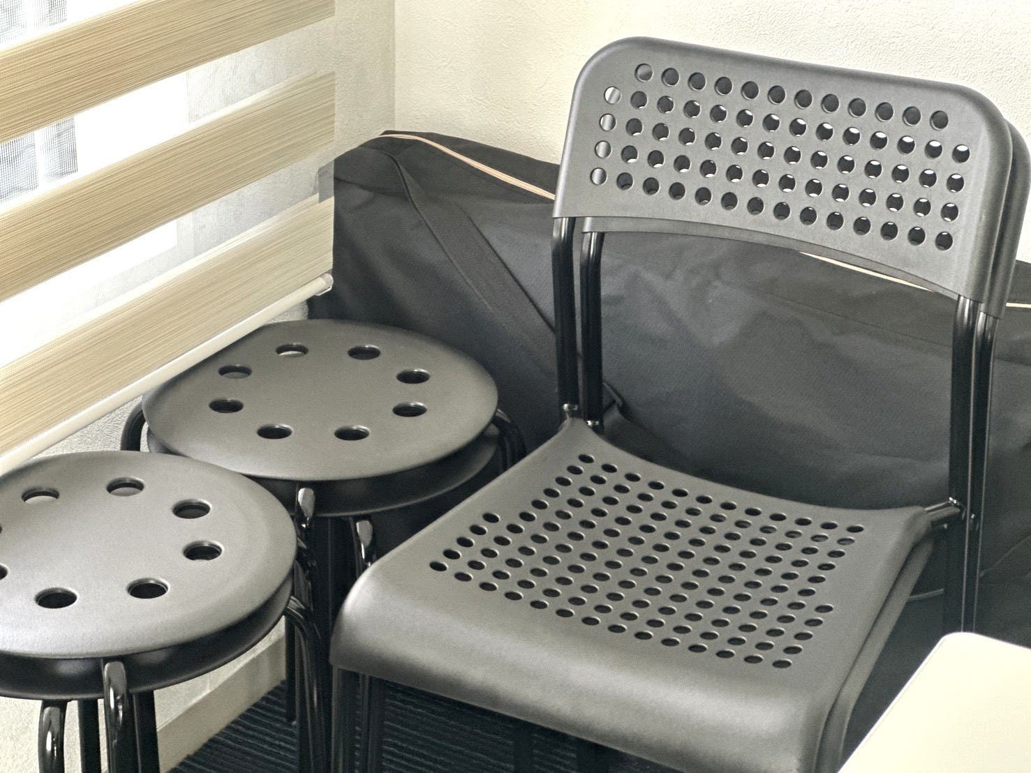 新宿高島屋からすぐ！気軽に24時間使えるシンプルなレンタルスペース・電子タバコ可・施術ベッド有りの写真13