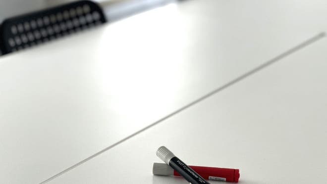 新宿高島屋からすぐ!気軽に24時間使えるシンプルなレンタルスペース・電子タバコ可・施術ベッド有りの写真6