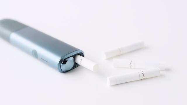 新宿高島屋からすぐ!気軽に24時間使えるシンプルなレンタルスペース・電子タバコ可・施術ベッド有りの写真4