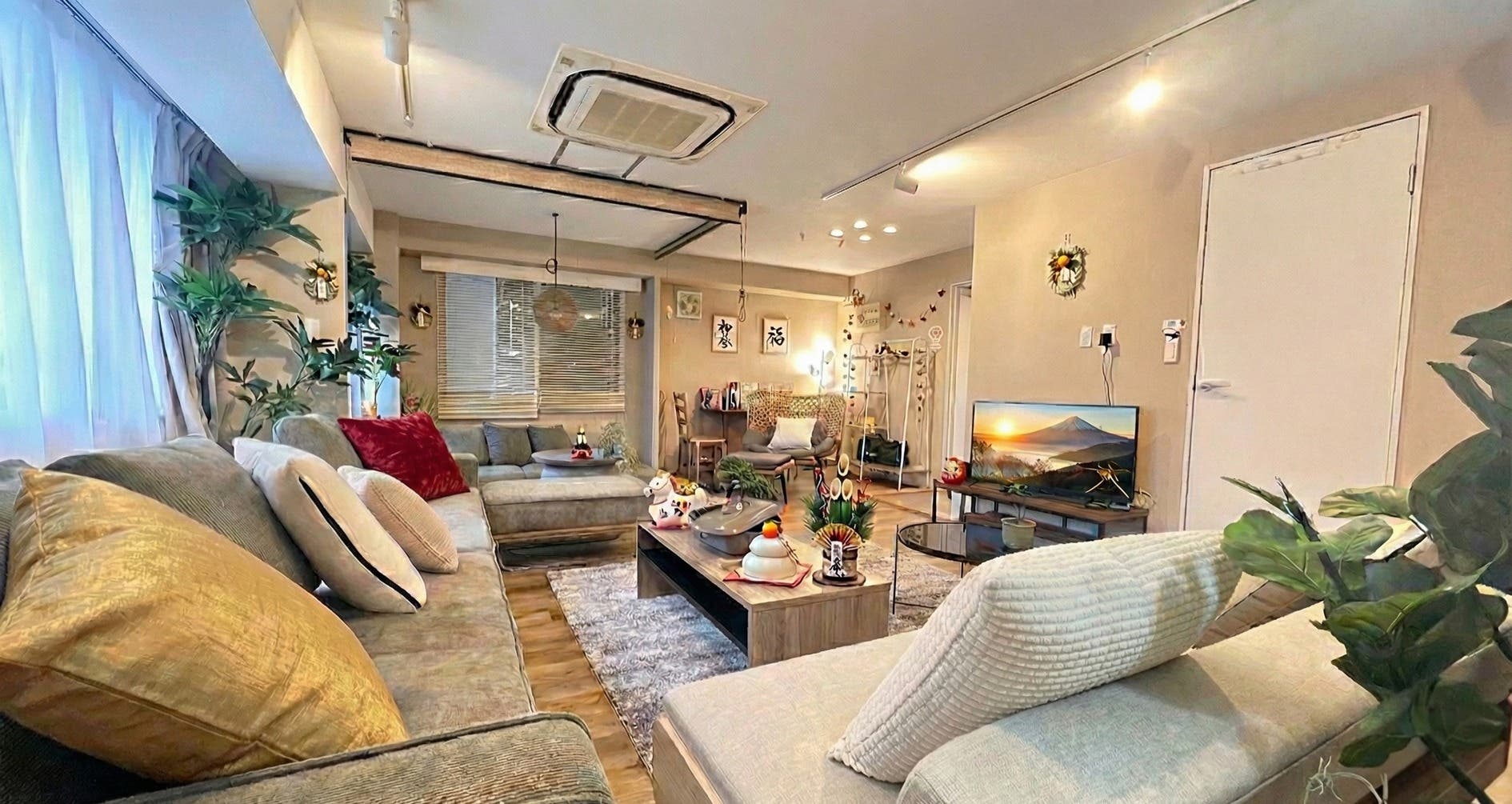 #ウッディGoburin501【新大久保】駅1分 クリスマス🎄忘年会🤶🍷レバノン産ワイン飲み放題🌸学割🌸推し活格安💰の写真1