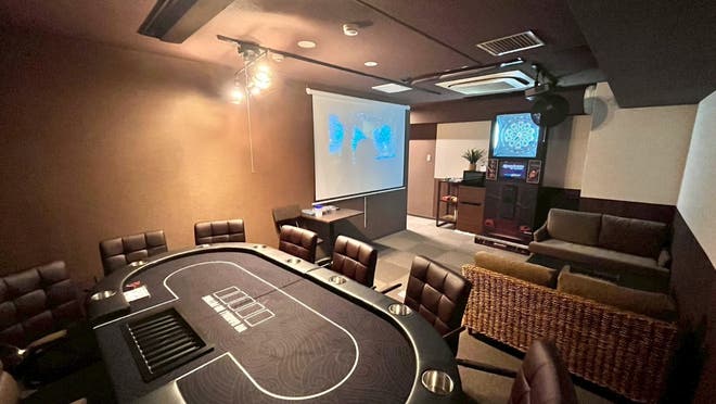 【FAMILYPOT 横浜桜木町店】桜木町駅徒歩5分 本格ポーカーテーブル、ボードゲームもあるパーティ向けバリ風スペースの写真5