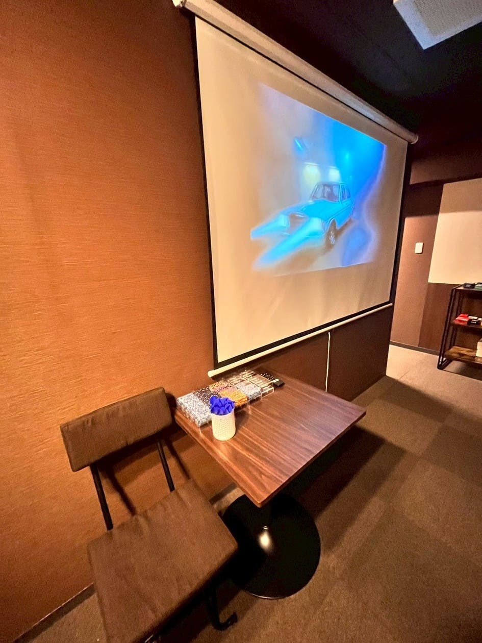 【FAMILYPOT 横浜桜木町店】桜木町駅徒歩5分 本格ポーカーテーブル、ボードゲームもあるパーティ向けバリ風スペースの写真8