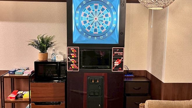 【FAMILYPOT 横浜桜木町店】桜木町駅徒歩5分 本格ポーカーテーブル、ボードゲームもあるパーティ向けバリ風スペースの写真10