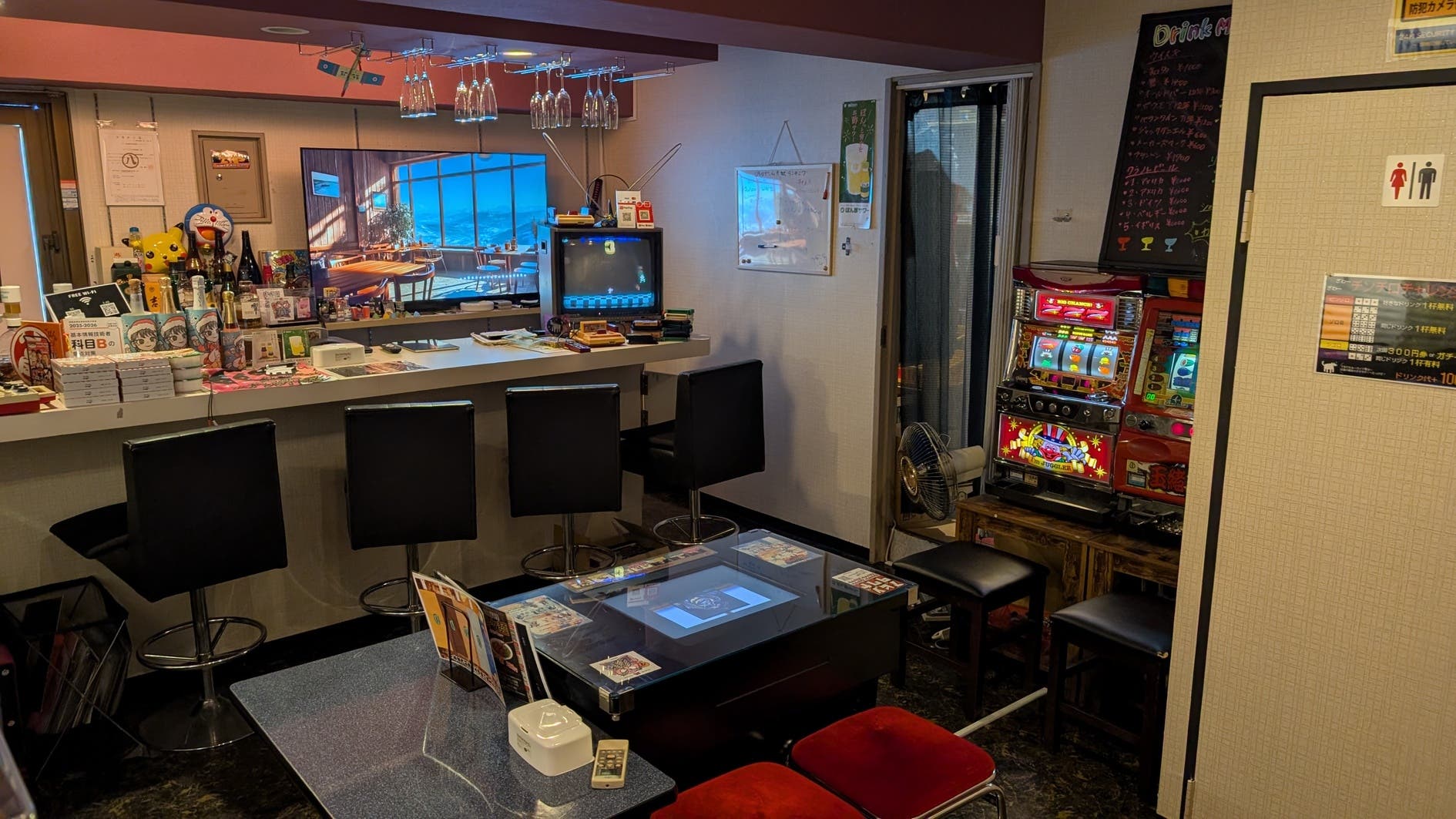 【栄駅徒歩10分】レトロゲームができるパーティルーム【駄菓子食べ放題付き】の写真1
