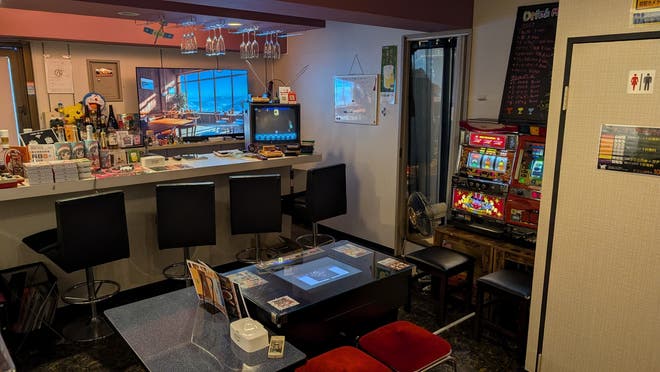 【栄駅徒歩10分】レトロゲームができるパーティルーム【駄菓子食べ放題付き】の写真1