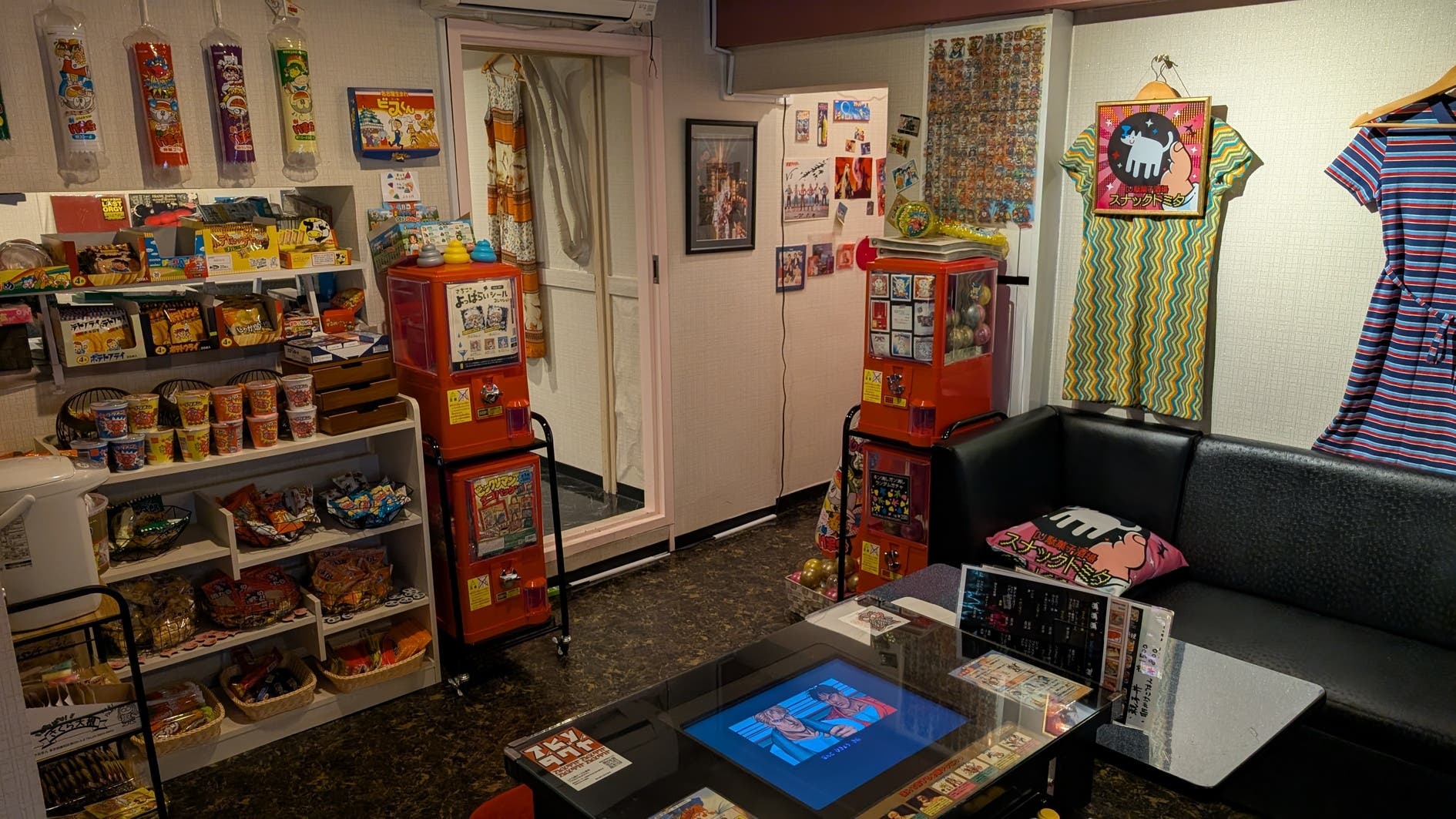 【栄駅徒歩10分】レトロゲームができるパーティルーム【駄菓子食べ放題付き】の写真2