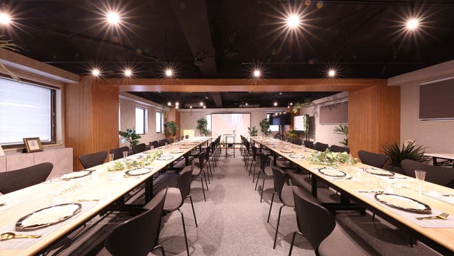 #エヌティGoburin2nd【新宿三丁目】忘年会🤶駅徒歩2分/席数84立食90名飲食/120㌅画面/会議/セミナーの写真18