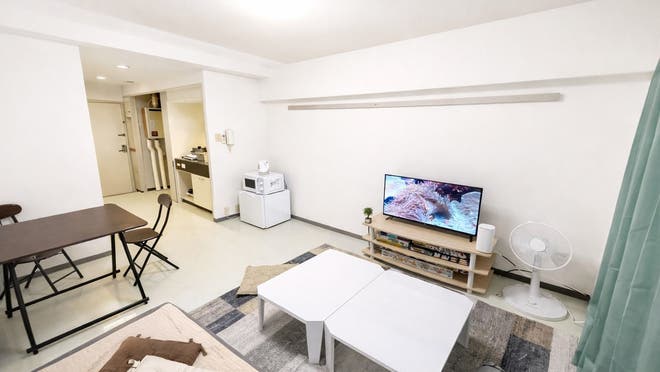 1分で着いて、すぐ乾杯。丸の内のパーティ部屋の写真3