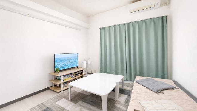 1分で着いて、すぐ乾杯。丸の内のパーティ部屋の写真1