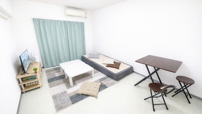 1分で着いて、すぐ乾杯。丸の内のパーティ部屋の写真2