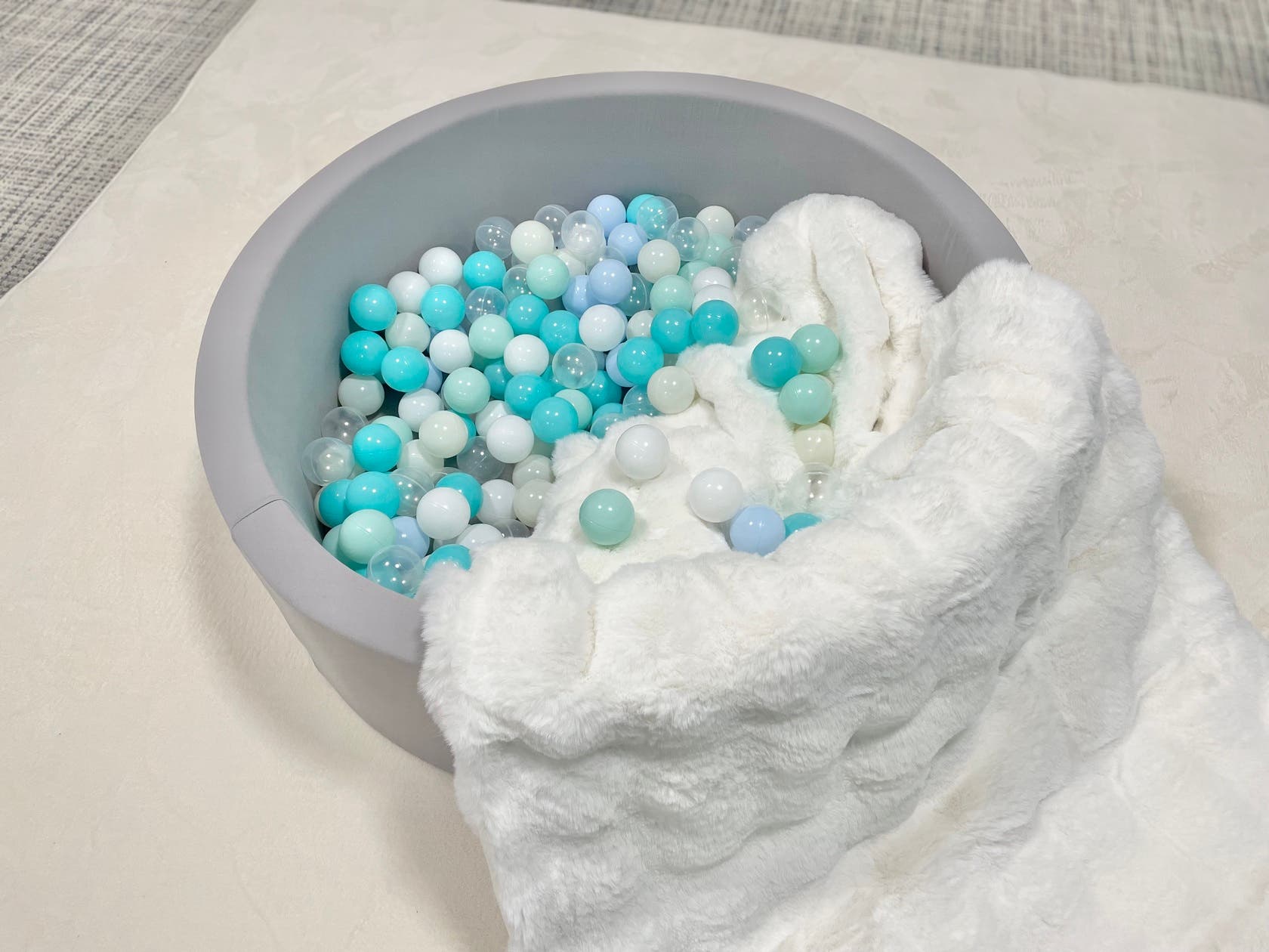 【35m²のティファニー風ルーム👗】12月上旬Open！女子会/ママ会/子連れOK/撮影会/プロジェクター/Wi-Fiの写真4