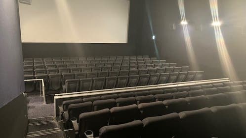 【岸和田 189席】映画館で、会社説明会、株主総会、講演会の企画はいかがですか?の写真1