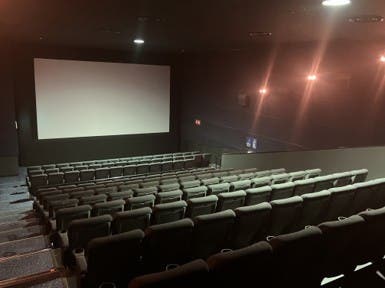 【稲沢 151席】映画館で、会社説明会、株主総会、講演会の企画はいかがですか？の写真1