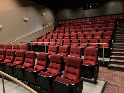 【豊橋 100席】映画館で、会社説明会、株主総会、講演会の企画はいかがですかの写真2