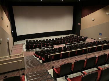 【豊橋 233席】映画館で、会社説明会、株主総会、講演会の企画はいかがですか？の写真1