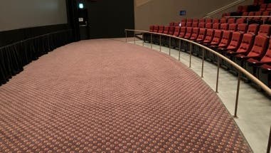 【豊橋 356席】映画館で、会社説明会、株主総会、講演会の企画はいかがですか?の写真3