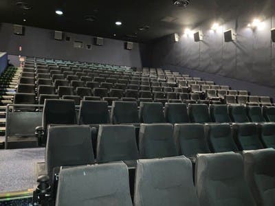 【阿久比 234席】映画館で、会社説明会、株主総会、講演会の企画はいかがですか？の写真2