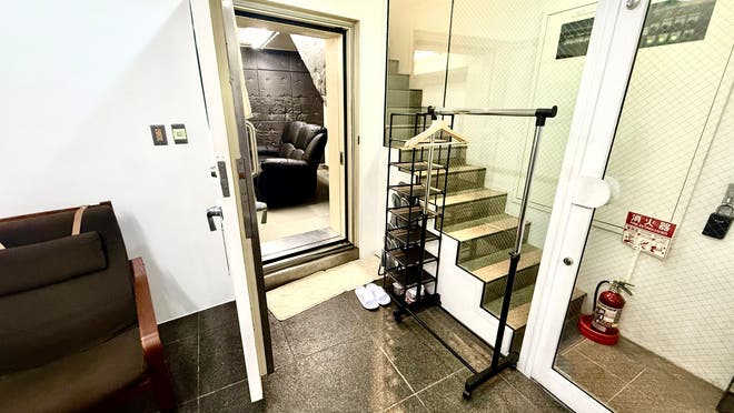 \NEW OPEN オープン価格/徒歩1分で地下へ。150インチ大画面×練習・撮影・鑑賞・ピアノもある、千歳船橋シアタールームの写真4