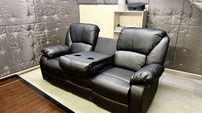 \NEW OPEN オープン価格/徒歩1分で地下へ。150インチ大画面×練習・撮影・鑑賞・ピアノもある、千歳船橋シアタールームの写真6