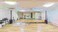 【天神駅から徒歩7分】親不孝通りの最大10名で広々ダンススタジオ!!"新オープン"の写真2