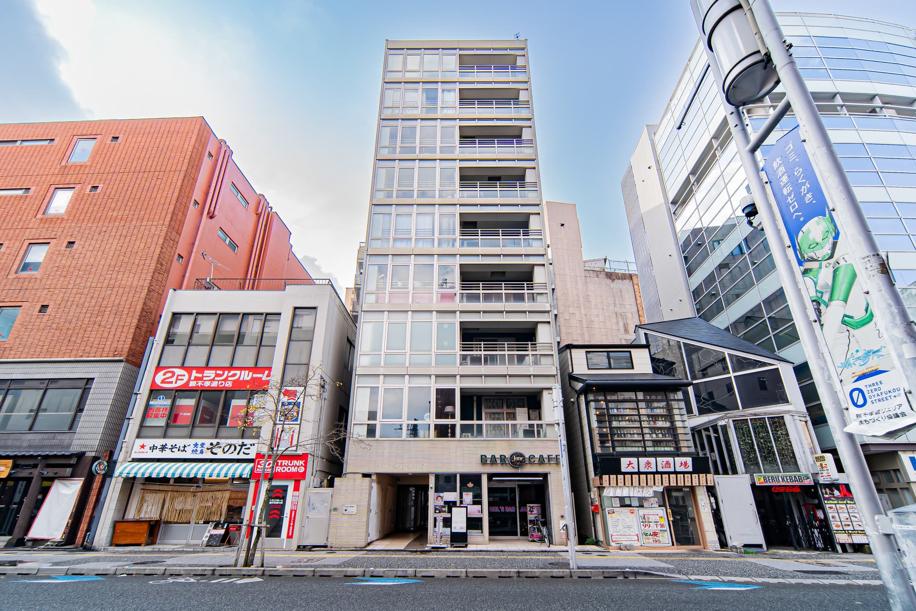 【天神駅から徒歩7分】親不孝通りの最大10名で広々ダンススタジオ!!の写真3