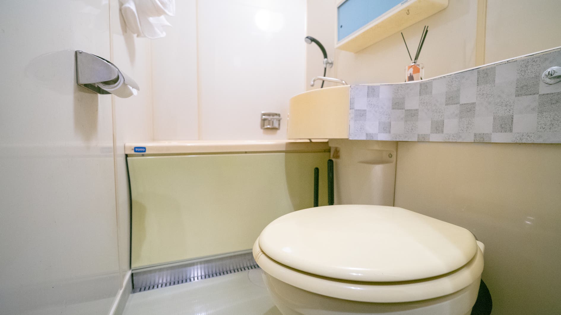 スペモ🎬駅徒歩10秒🚶‍♀️プロジェクター🎦スクリーン🎞️映画鑑賞🍿ゲーム🎮️デート💖816_CINEMA福岡天神の写真16