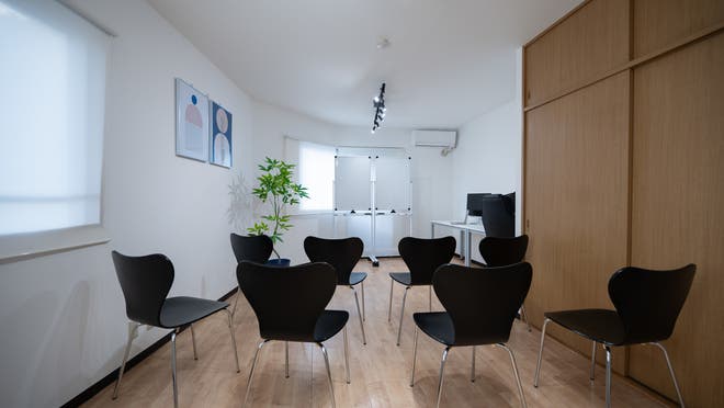 湯島駅1分。マルチモニタで捗るおこもり作業!ちょうどサイズの31㎡!最大9名!作業・ミーティング・小会議・ミニセミナーに!の写真15